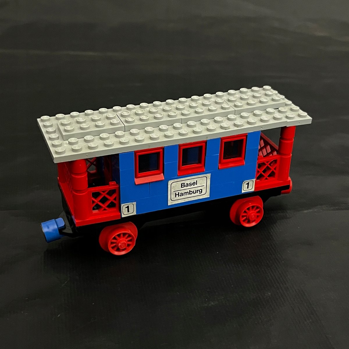 131 LEGO Wagon Pasażerski - LEGO | Sklep EMPIK.COM