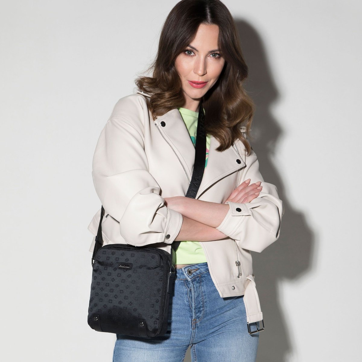 Damska torebka żakardowa z opaskami ze skóry pionowa 95-4-904-1 - WITTCHEN | Moda Sklep EMPIK.COM