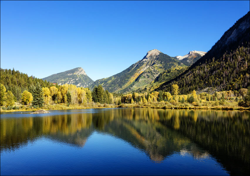 Alpine lake above the Crystal River Valley town of Marble, Colorado ...