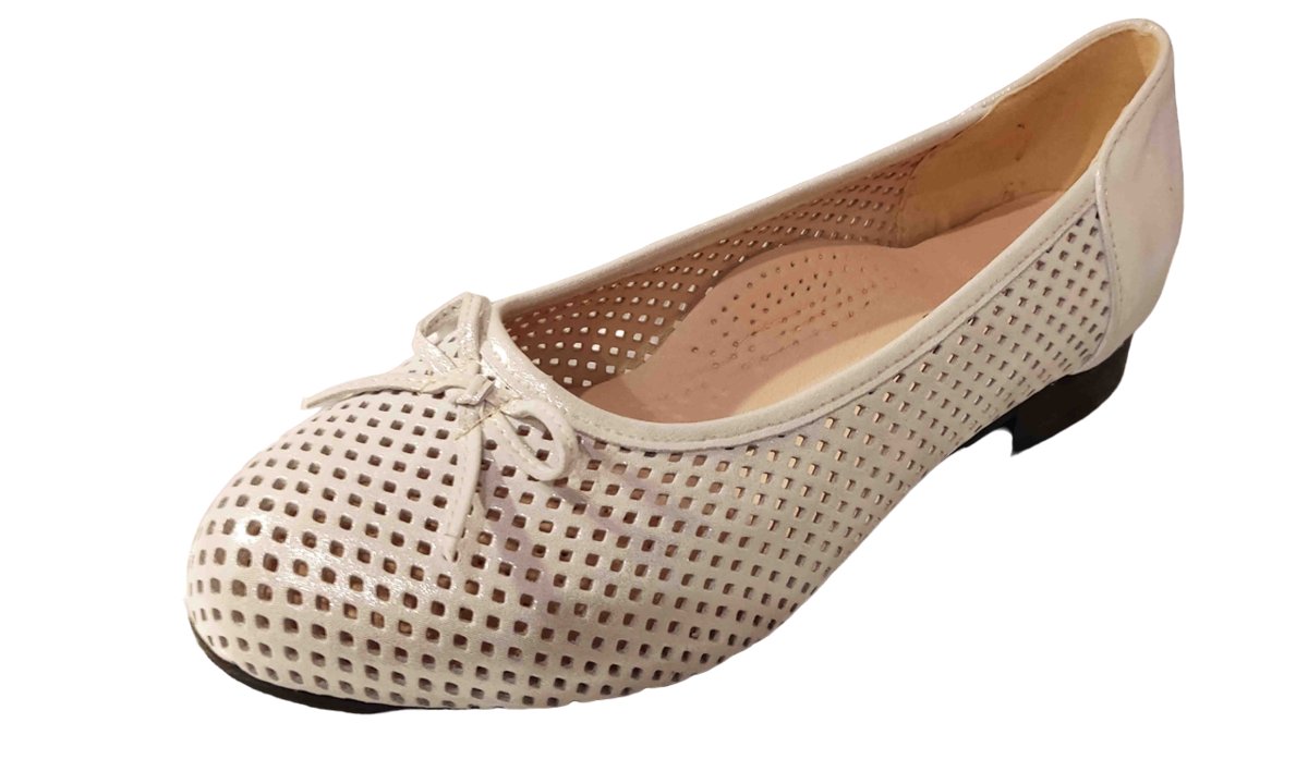 BnW Baleriny skórzane o srebrnym kolorze z tęgością H 39 Srebrny - Polskie buty | Moda Sklep ...