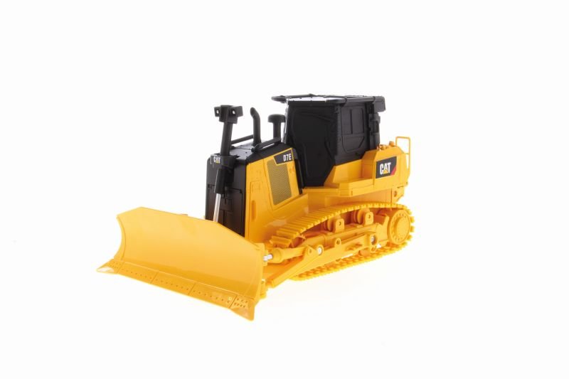 CARRERA RC - 1:35 RC CAT D7E Bulldozer (B/O) - Caterpillar | Sklep ...
