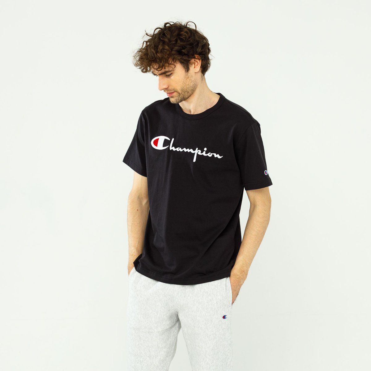 Champion Reverse Weave Script Logo Crewneck T-Shirt Black - S ...