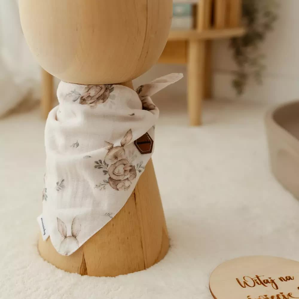 Chustka Muślinowa Apaszka | Króliczki - Muminky | Sklep EMPIK.COM