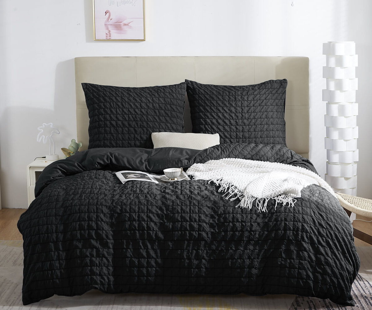 Czarna Pościel Marszczona Z Mikrofibry 140x200 CREASY - Spod Igły i ...