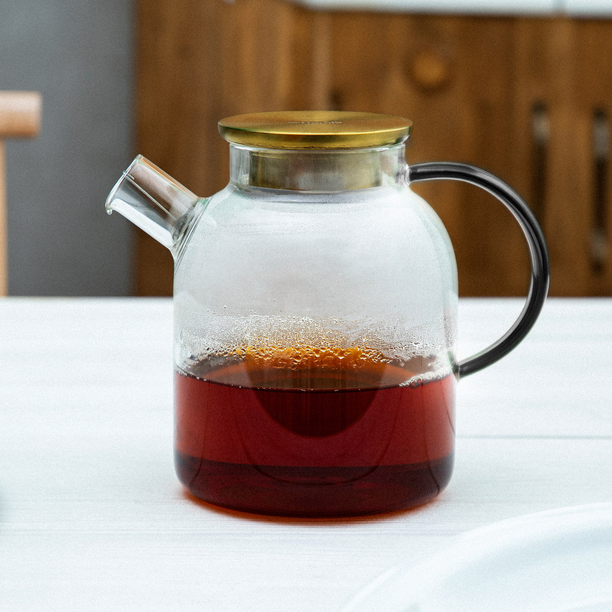 Dzbanek do herbaty KUBBE ze złotym wieczkiem 1,8 l HOMLA - Homla ...