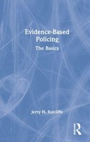 Evidence-Based Policing: The Basics - Opracowanie zbiorowe | Książka w ...