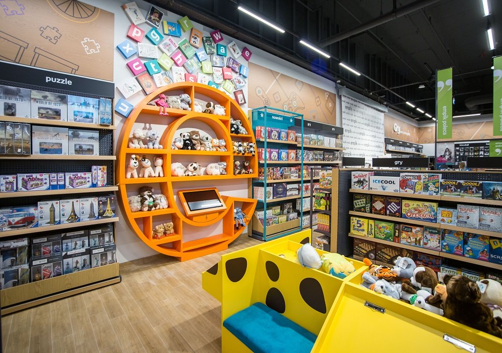 Flagowy Empik Future Store w warszawskiej Arkadii - Empik Pasje