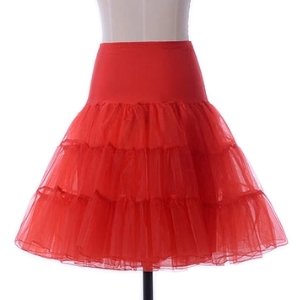Halka retro tiulowa PIN UP tutu pod sukienkę unosząca czerwona - Wonderlandia | Moda Sklep EMPIK.COM