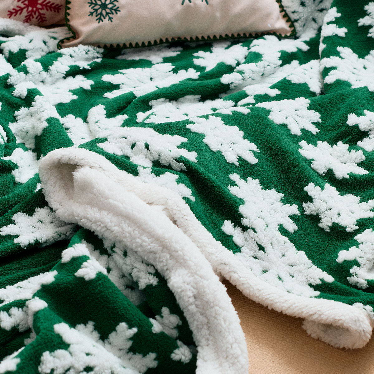 HOMLA MITTENS Koc w gwiazdy zielony 150x200 cm - Homla | Sklep EMPIK.COM