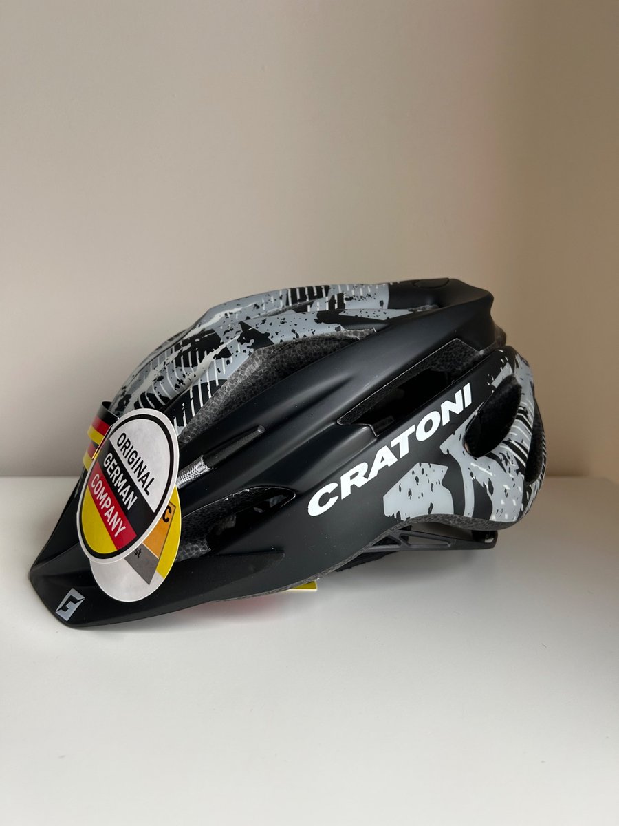 Kas rowerowy Cratoni Pacer JR, S-M ( 54 - 58 cm ) - brak informacji ...