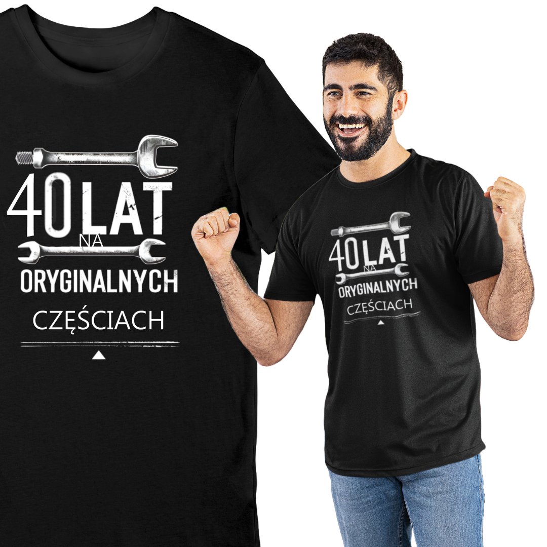 Koszulka urodzinowa 40 lat na oryginalnych częściach czarna S - KozakNadruki | Moda Sklep EMPIK.COM