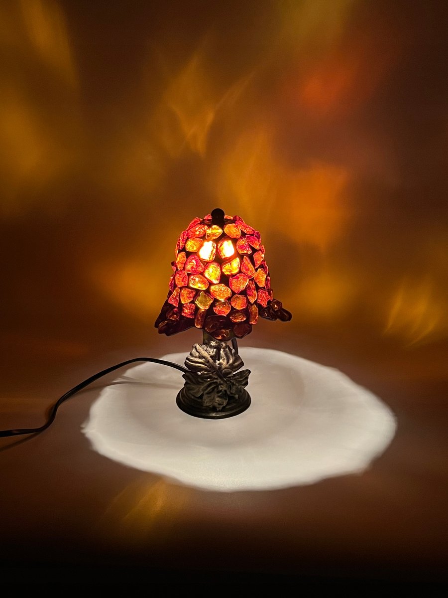 Lampka nocna Tiffany z bursztynem koniakowym 21 cm | Lampa Witrażowa ...