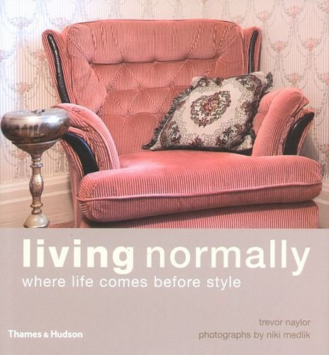Living Normally - Trevor Naylor | Książka w Empik