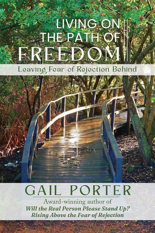 Living On The Path Of Freedom - Gail Porter | Książka w Empik