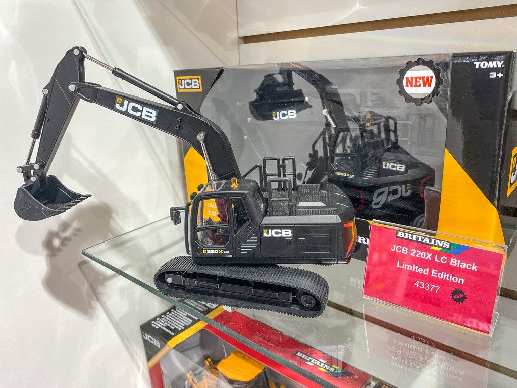 Metalowy Model Zabawka Jcb 220X Lc Black Edycja Limitowana 1:32 Britains - Britains | Sklep ...