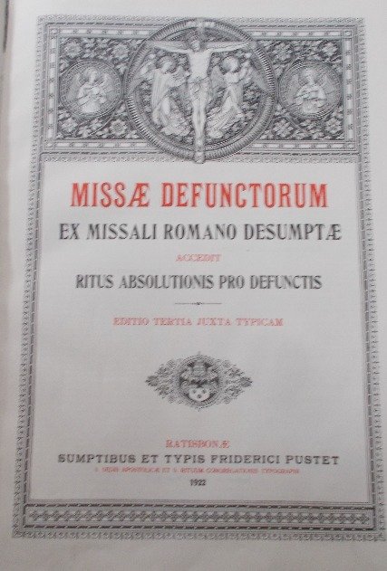Missae Defunctorum 1922 r. - Opracowanie zbiorowe | Książka w Empik