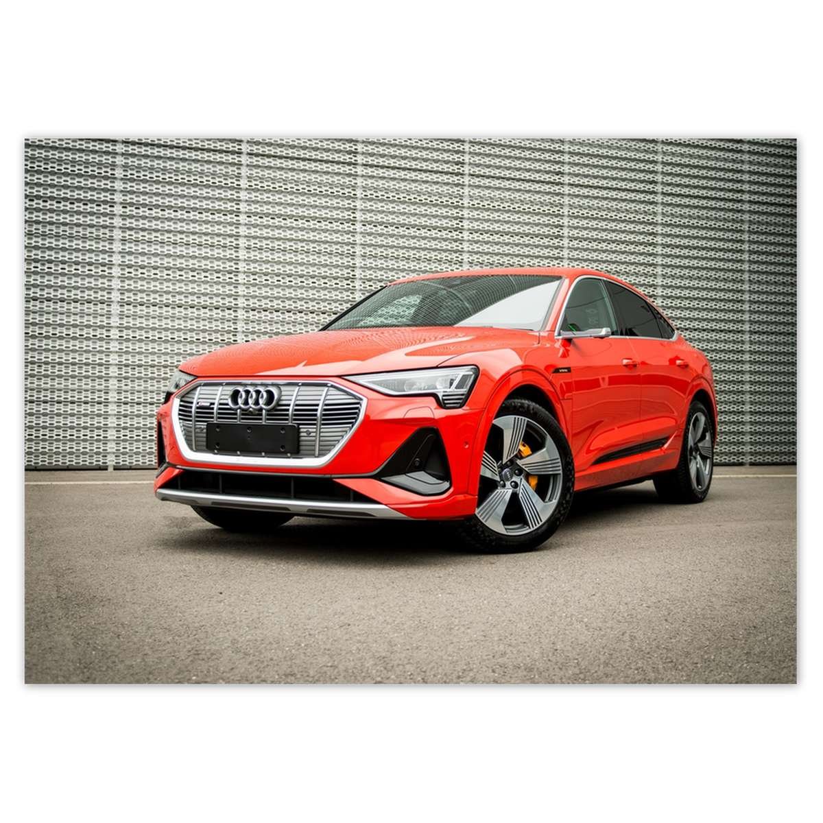 Naklejka ścienna A2 POZIOM Czerwone Audi e-tron - ZeSmakiem | Sklep EMPIK.COM