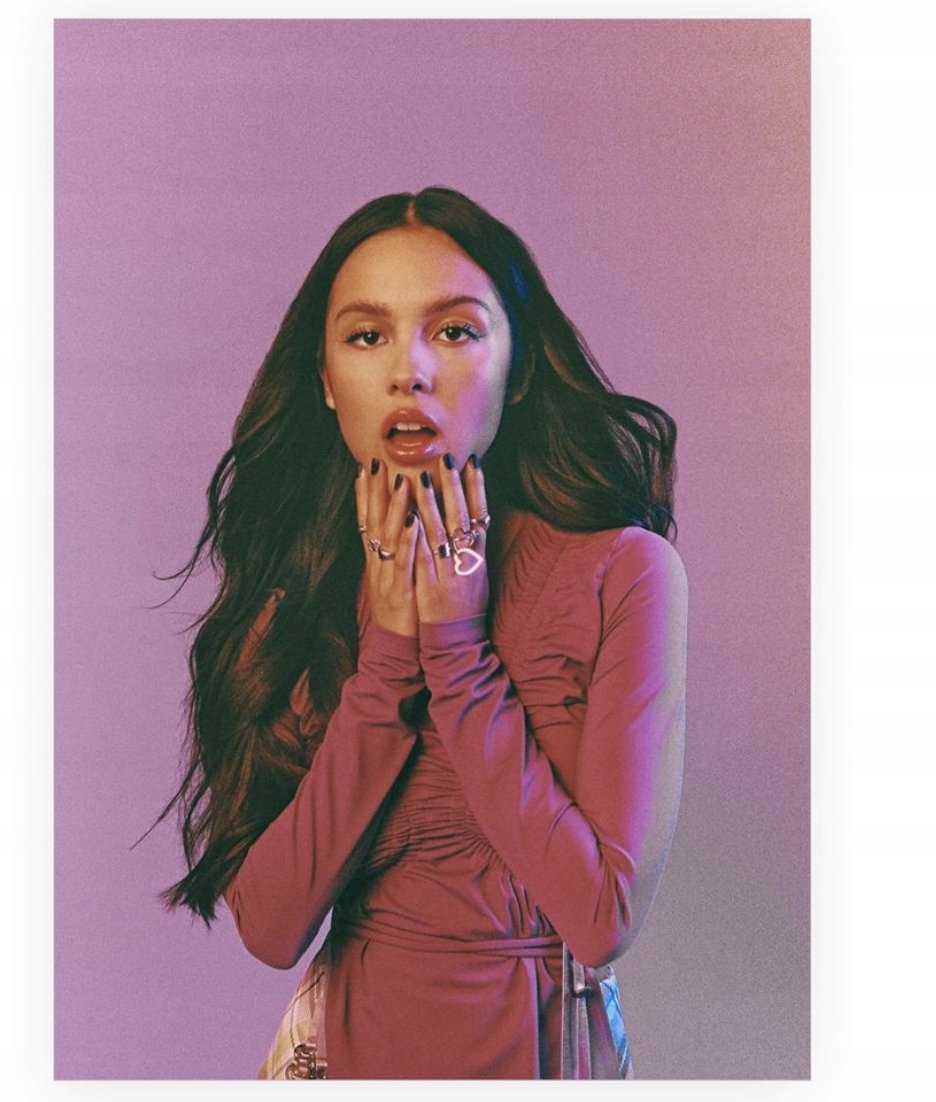 Naklejki na ścianę Naklejka Olivia Rodrigo Ombre 40x30 cm - Atram | Sklep EMPIK.COM