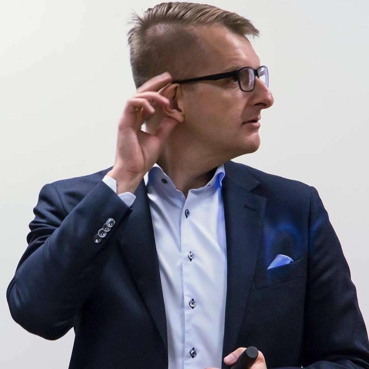 Nie ma ludzi zamkniętych, są tylko niewysłuchani. Tomasz Zieliński o ... Nie ma ludzi zamkniętych, są tylko niewysłuchani. Tomasz Zieliński o ...