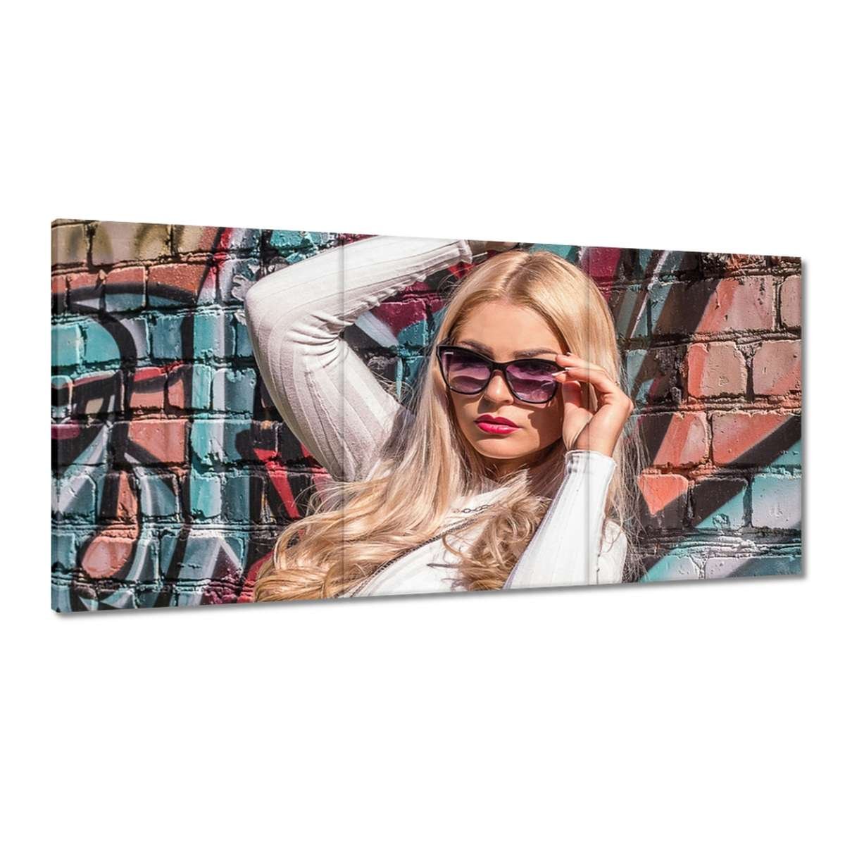 Obraz Blondynka w okularach, 120x60cm - ZeSmakiem | Sklep EMPIK.COM