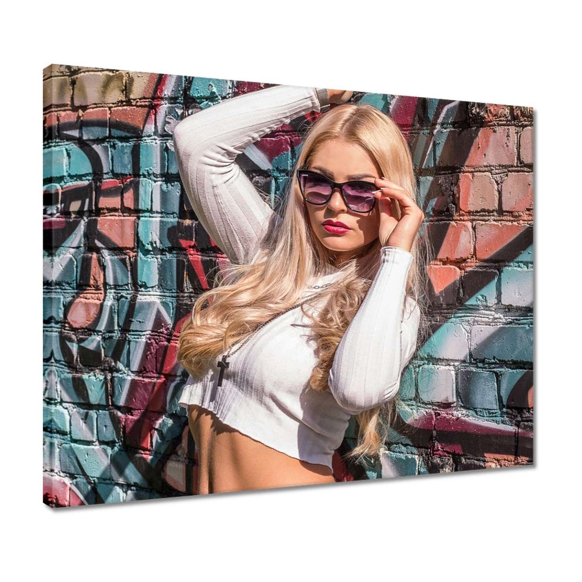 Obraz Blondynka w okularach, 50x40cm - ZeSmakiem | Sklep EMPIK.COM