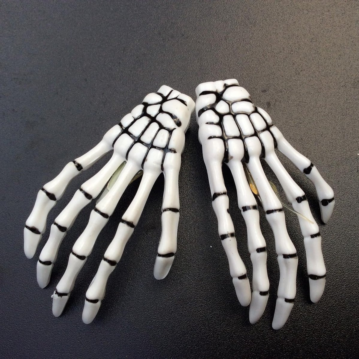 Pair Skeleton Claw Bone Hand Hair Clip - 2 Clips .White - Inna marka ...