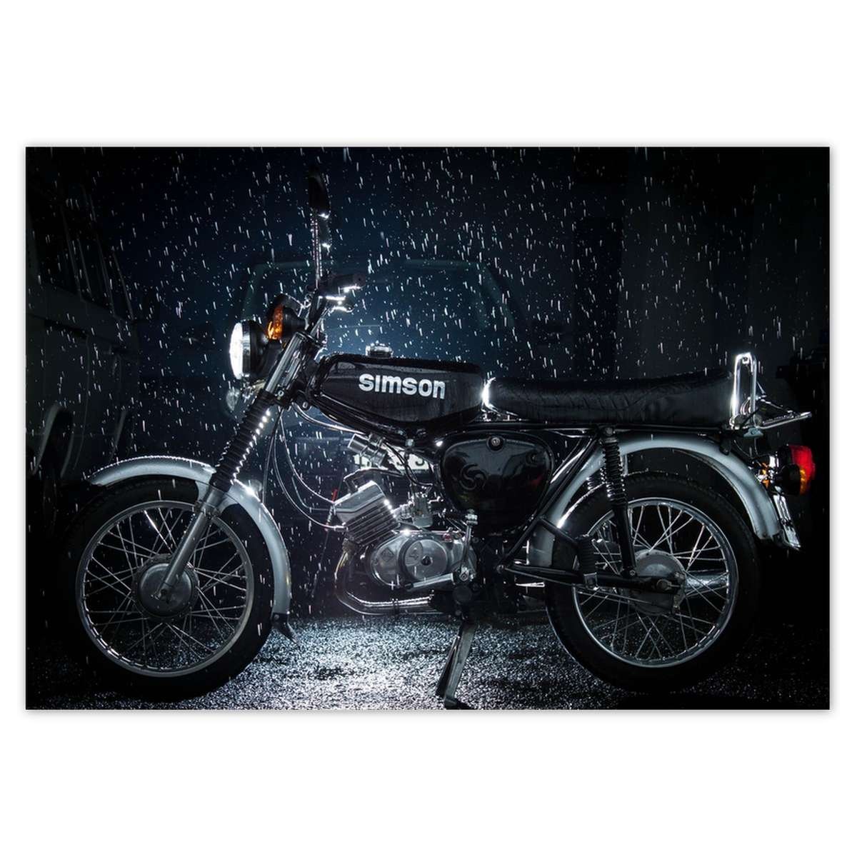 Plakat Czarny Simson w deszczu, 100x70 cm - ZeSmakiem | Sklep EMPIK.COM