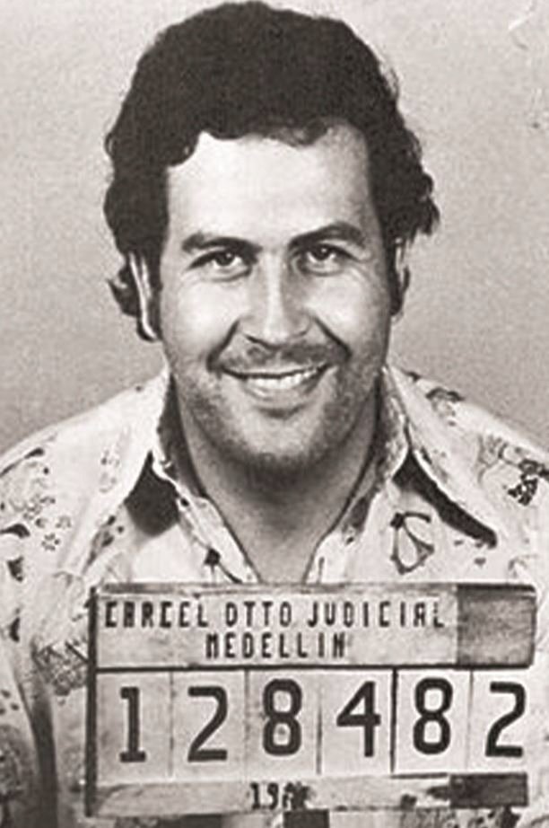 Plakat Pablo Escobar Narcos Serial 30x20 Prezent - Atram | Sklep EMPIK.COM