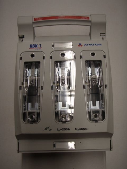 Rozłącznik izolacyjny bezpiecznikowy RBK 1 PRO V - APATOR | Sklep EMPIK.COM