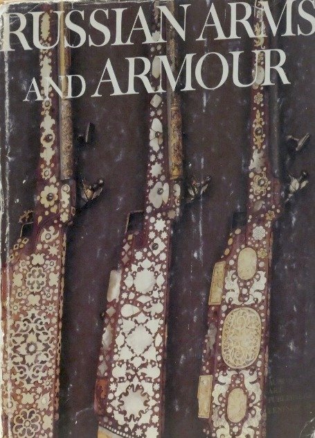Russian Arms and Armour - Opracowanie zbiorowe | Książka w Empik