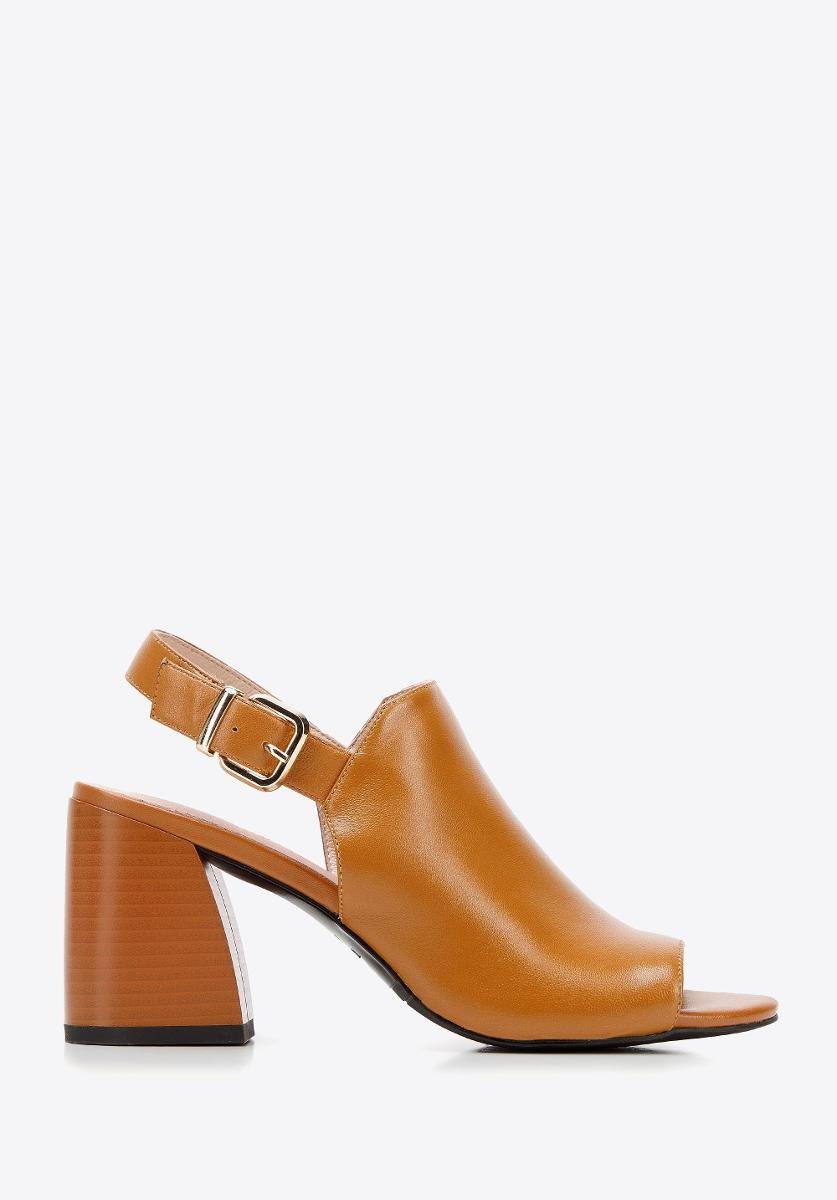 Sandały skórzane zabudowane na słupku brązowe 39 - WITTCHEN | Moda Sklep EMPIK.COM