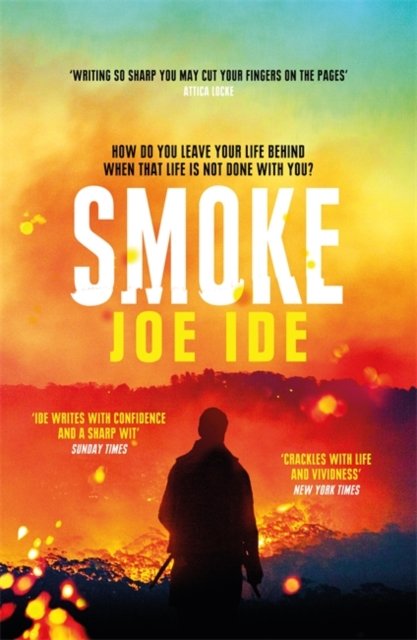Smoke - Joe Ide | Książka w Empik