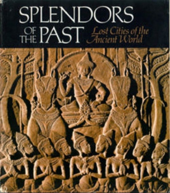 Splendors of the Past - W opisie | Książka w Empik