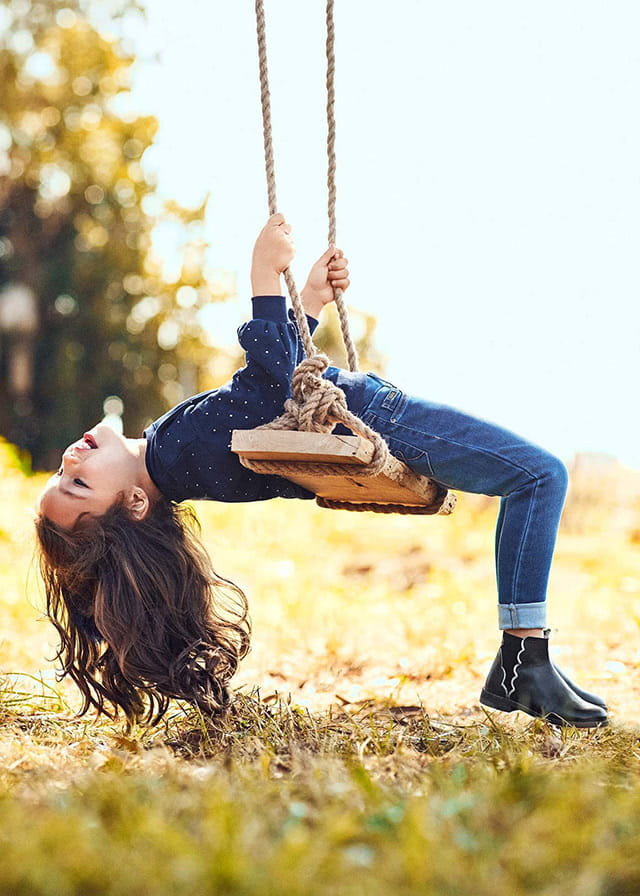 Spodnie jeansowe Mayoral 577-45 dla dziewczynki - wzrost 134 cm (9 lat ...