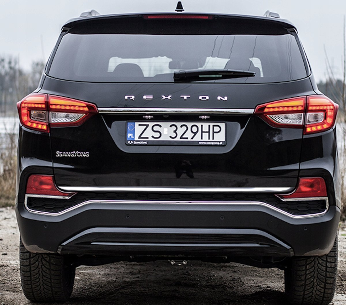 Ssangyong Rexton 2017+ Listwa CHROM na Klapę - Martig | Motoryzacja EMPIK