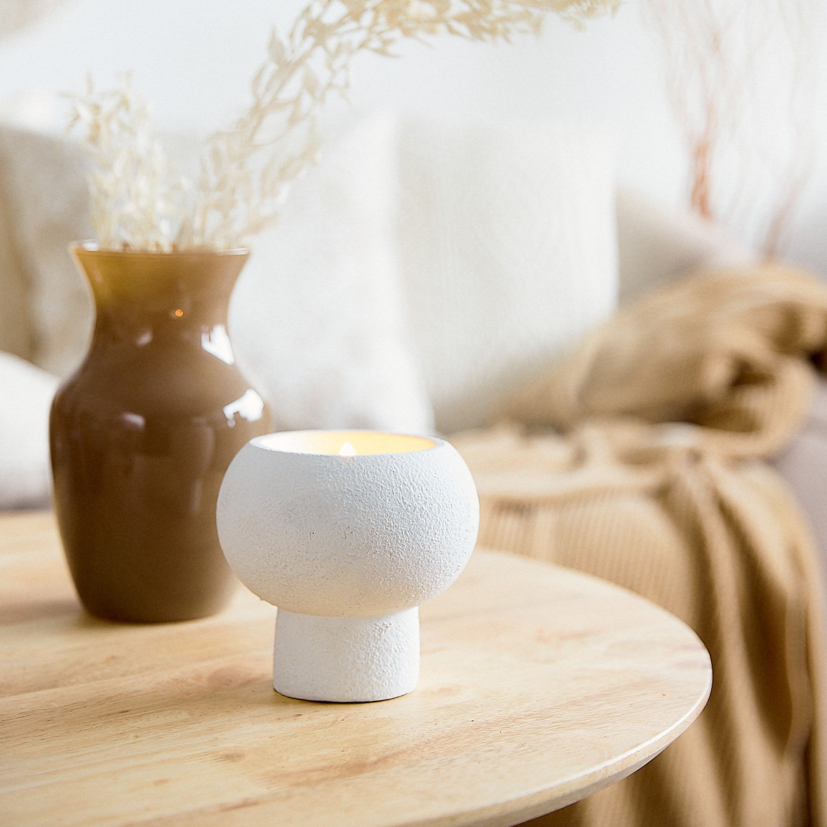 Świeca zapachowa LANI Lemonade Serenade cytrusowy zapach 220 G HOMLA - Homla | Sklep EMPIK.COM