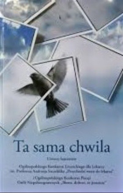 Ta sama chwila - Opracowanie zbiorowe | Książka w Empik