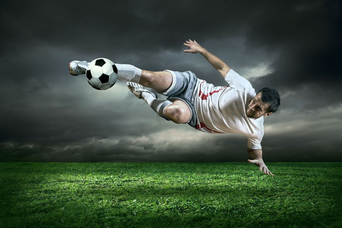 Tapeta piłkarz na murawie, football, na wymiar. Nr. 121A - Deco-Wall ...