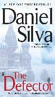 The Defector - Silva Daniel | Książka w Empik