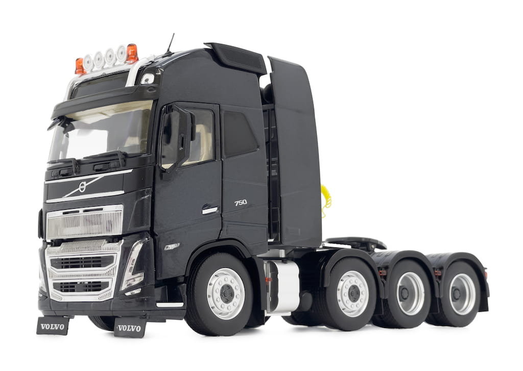 Volvo Fh5 8X4, Antracytowy, Skala 1/32 - MarGe Models | Sklep EMPIK.COM