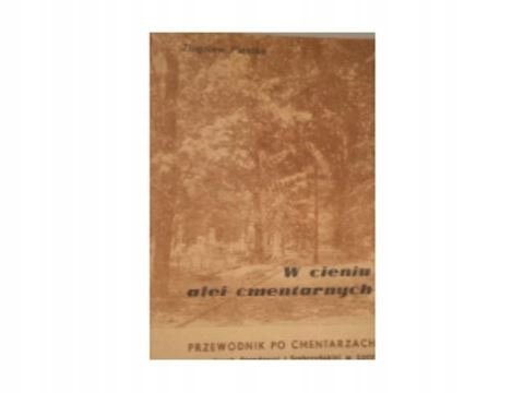 W cieniu alei cmentarnych - Ladacznica Święta | Książka w Empik