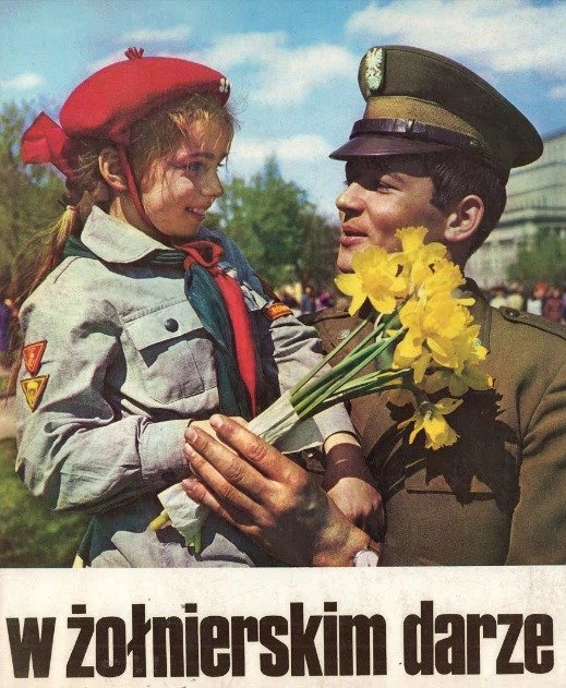 W żołnierskim darze - W opisie | Książka w Empik