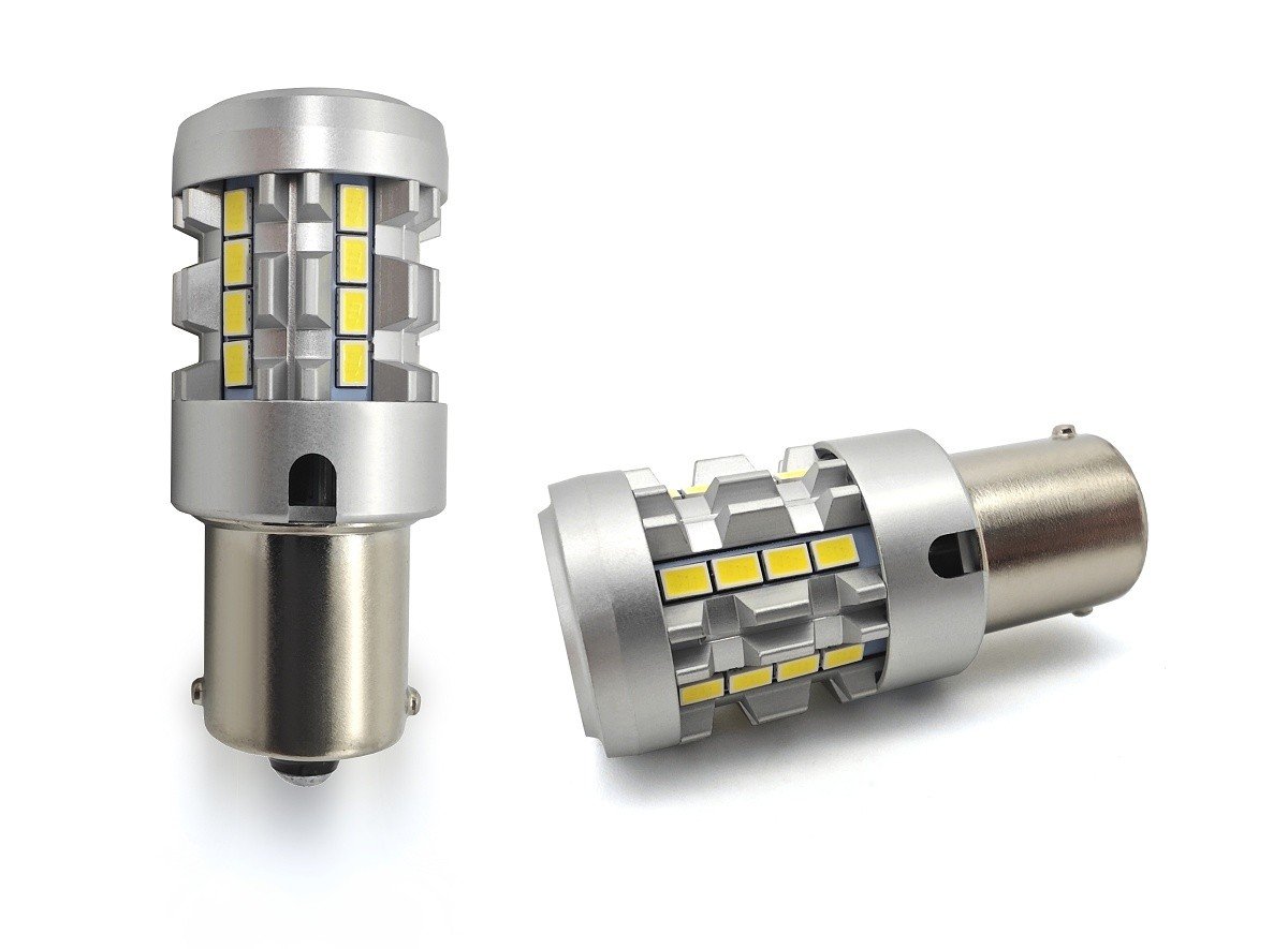 żarówka LED P21W BA15S 12-24V bez błędu 2600lm biała - motoLEDy | Motoryzacja EMPIK