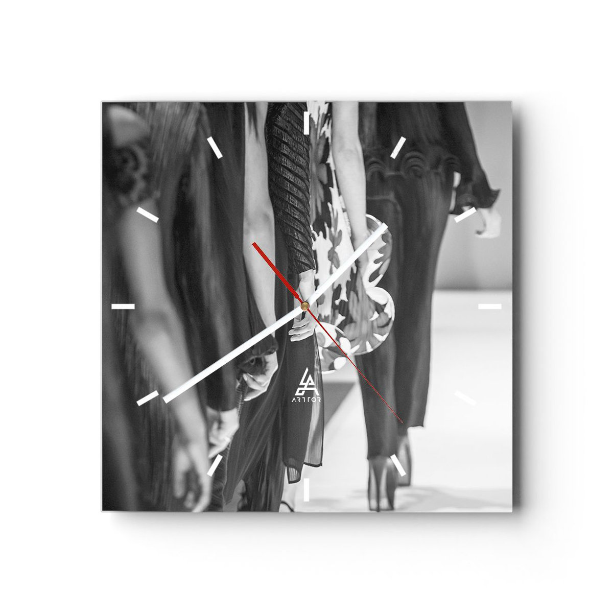 Zegar ścienny - Stylowa parada - 30x30cm - Moda Wybieg Modelki ...