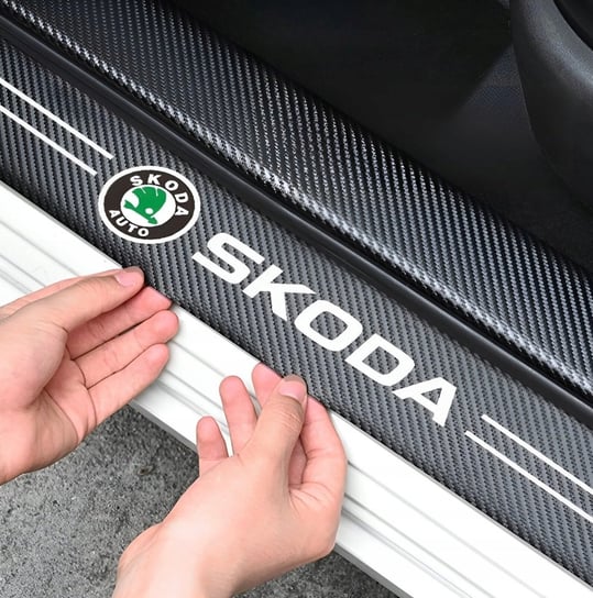 OCHRONNE nakładki NAKLEJKI folia NA PROGI logo SKODA carbon 4 szt ...