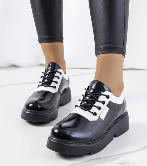 Czarne półbuty Parram-38 - Inna marka | Moda Sklep EMPIK.COM