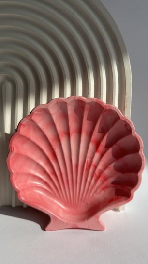 Taca Muszelka Czerwona - manumanu decor | Sklep EMPIK.COM